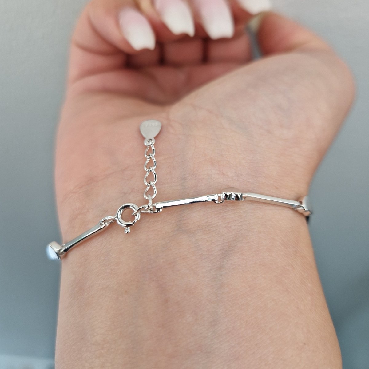 Stelt armband i äkta silver med hjärtan & stenar – Smyckesbutiken